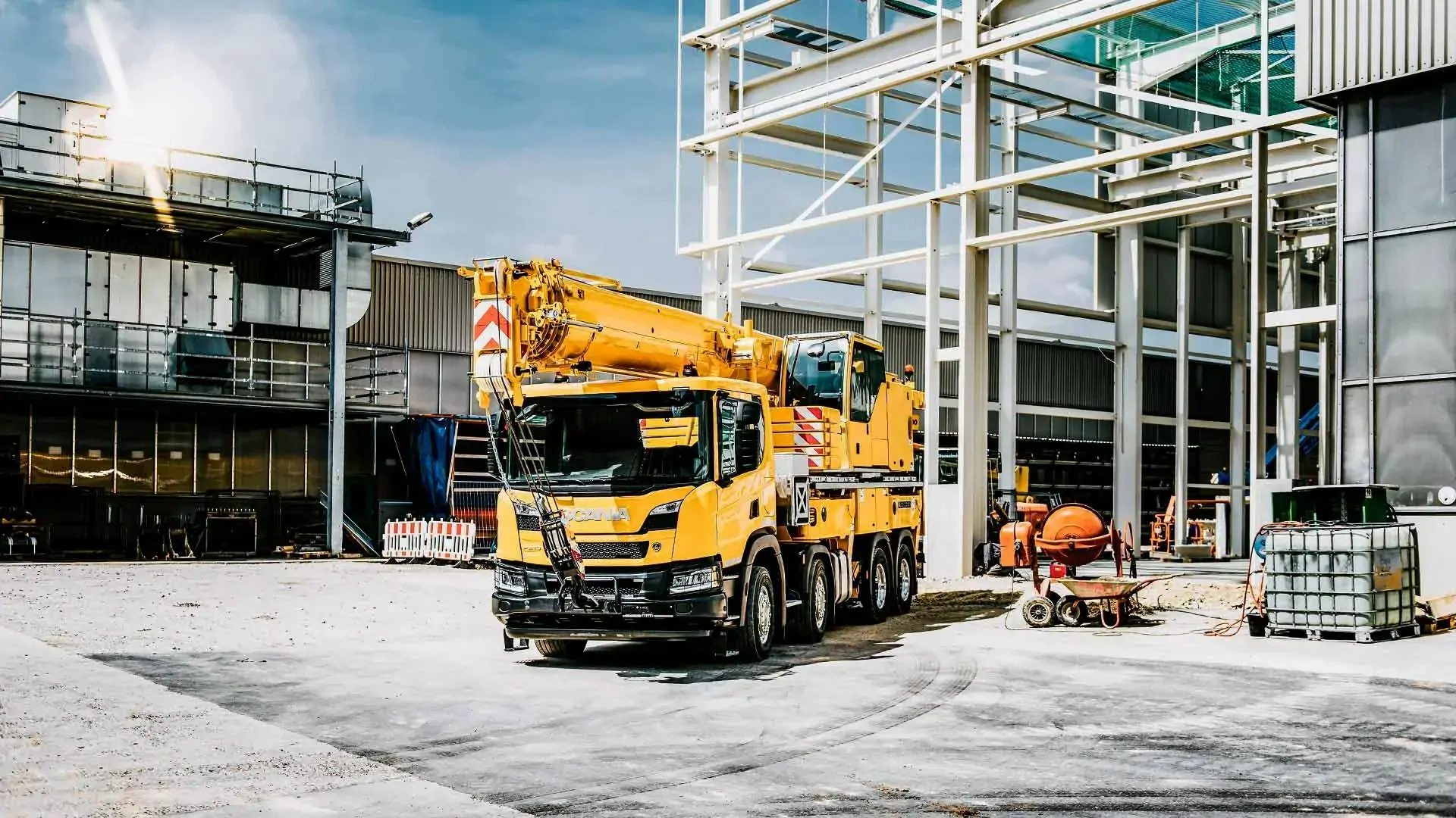 Harga Sewa Truck Crane, Sewa Alat Berat di Jabodetabek | CV Mandiri Crane